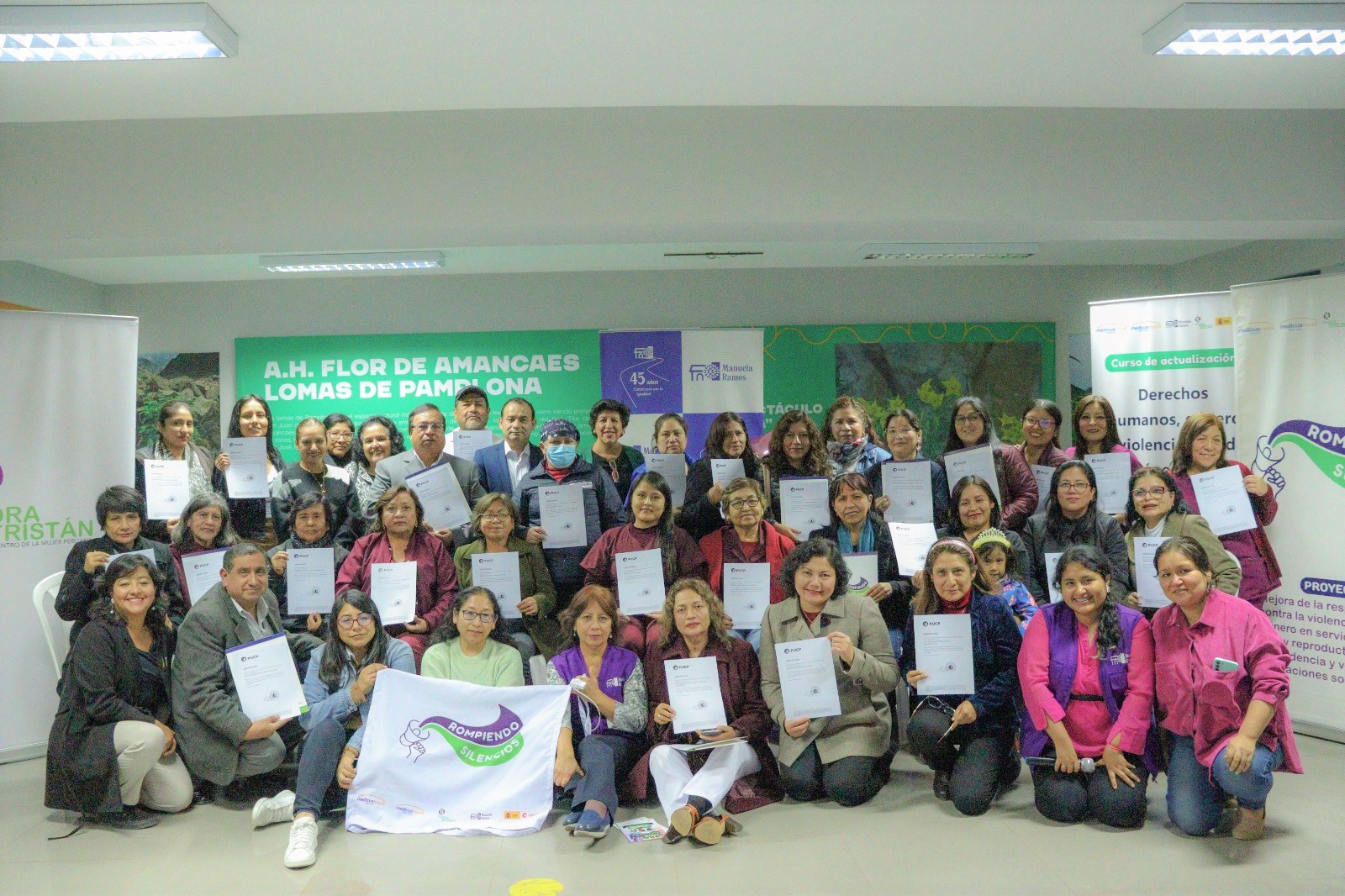 » CISE PUCP y el Movimiento Manuela Ramos capacitan a personal de salud en Derechos humanos ...